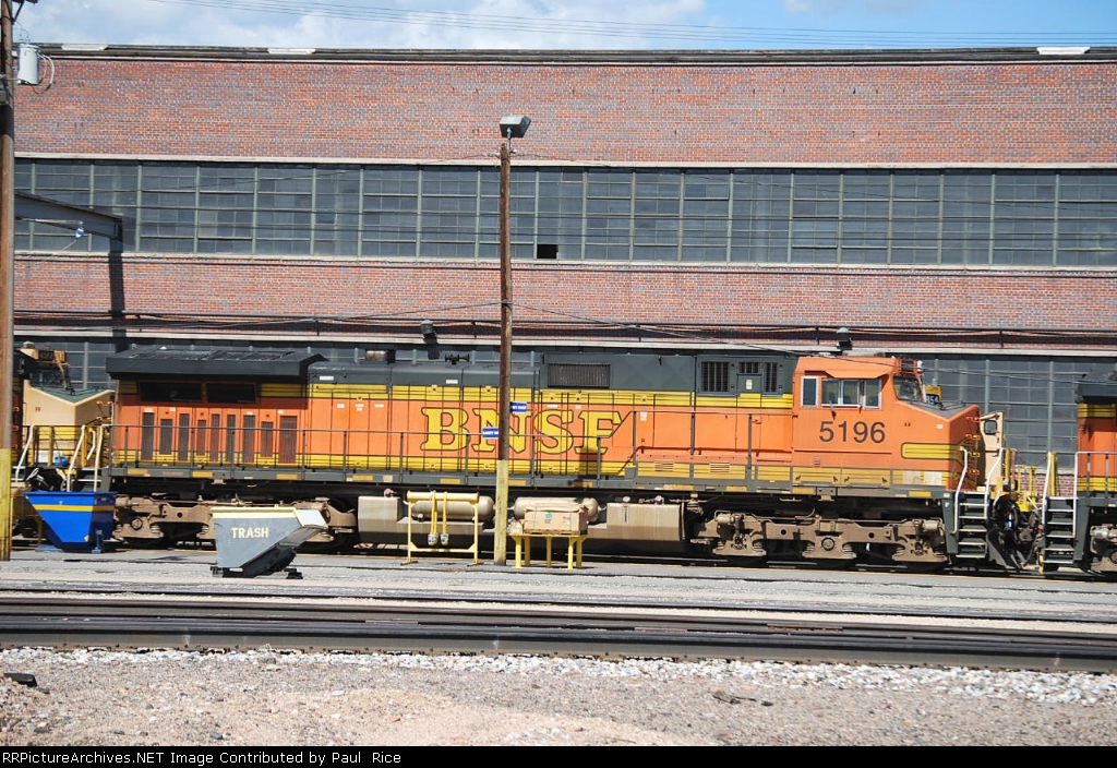 BNSF 5196